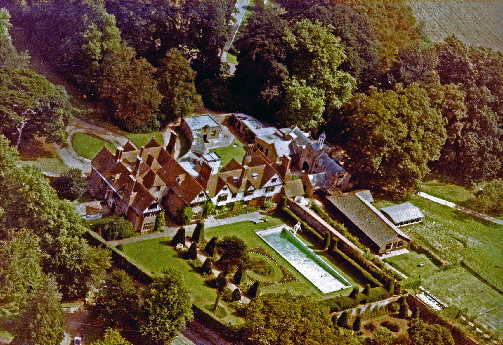 Frewen College - About Us