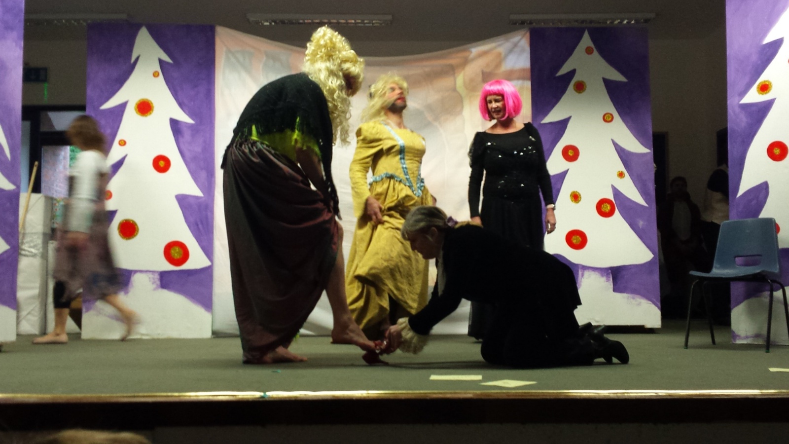 Frewen College - Staff Xmas Pantomime